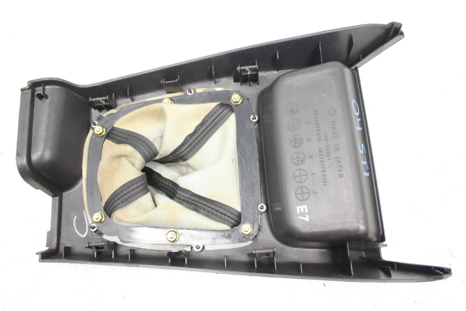 02-04 2002-2004 SUBARU IMPREZA WRX & STI SHIFTER TRIM BEZEL BOOT OEM 6 ...