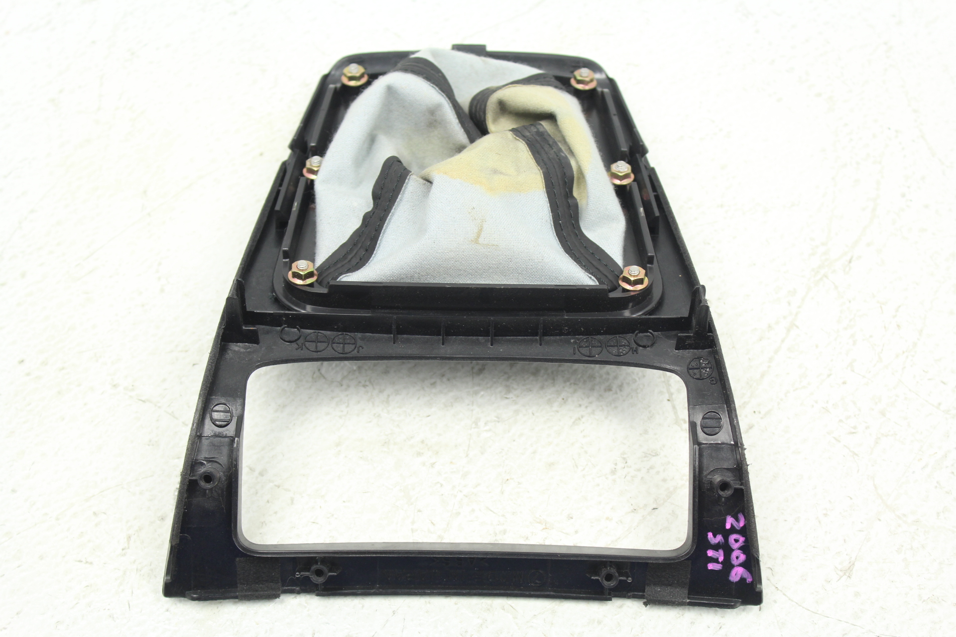 2005-2007 SUBARU IMPREZA WRX STI SHIFTER TRIM BEZEL BOOT OEM 6 SPEED ...