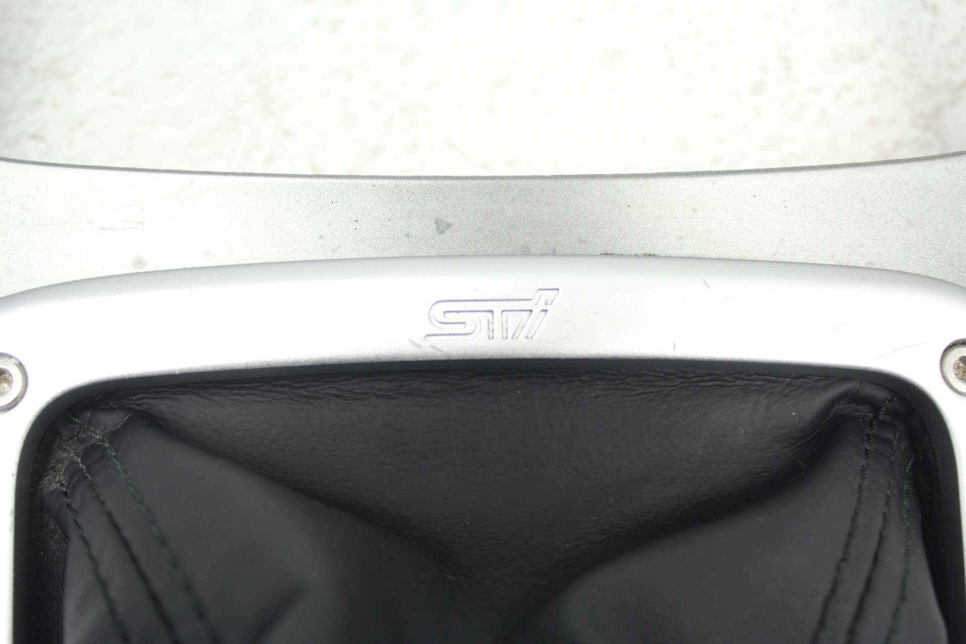 2005-2007 SUBARU IMPREZA WRX STI SHIFTER TRIM BEZEL BOOT OEM 6 SPEED ...