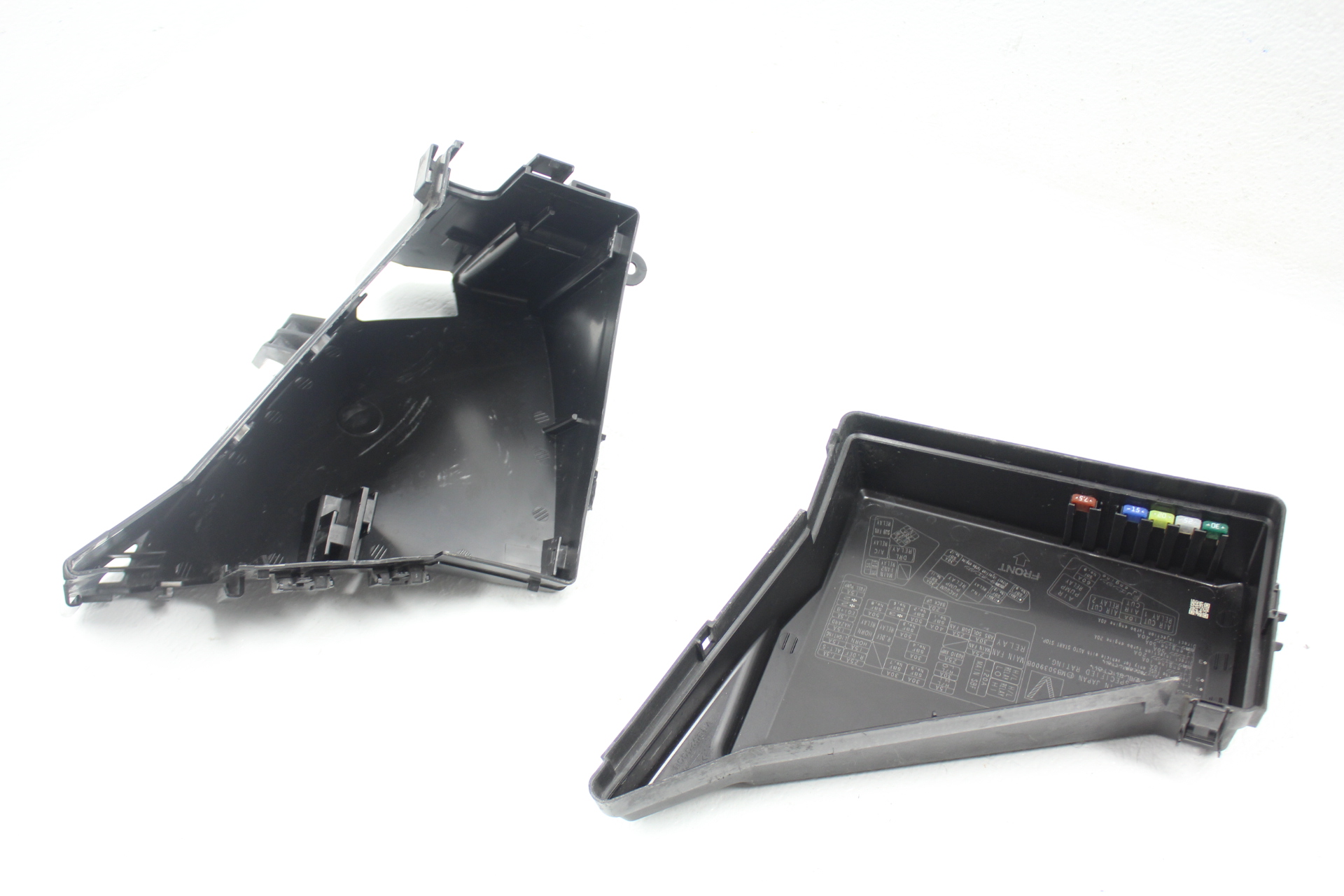 2015-2020 SUBARU WRX & STI ENGINE BAY FUSE BOX PANEL COVER ASSEMBLY ...
