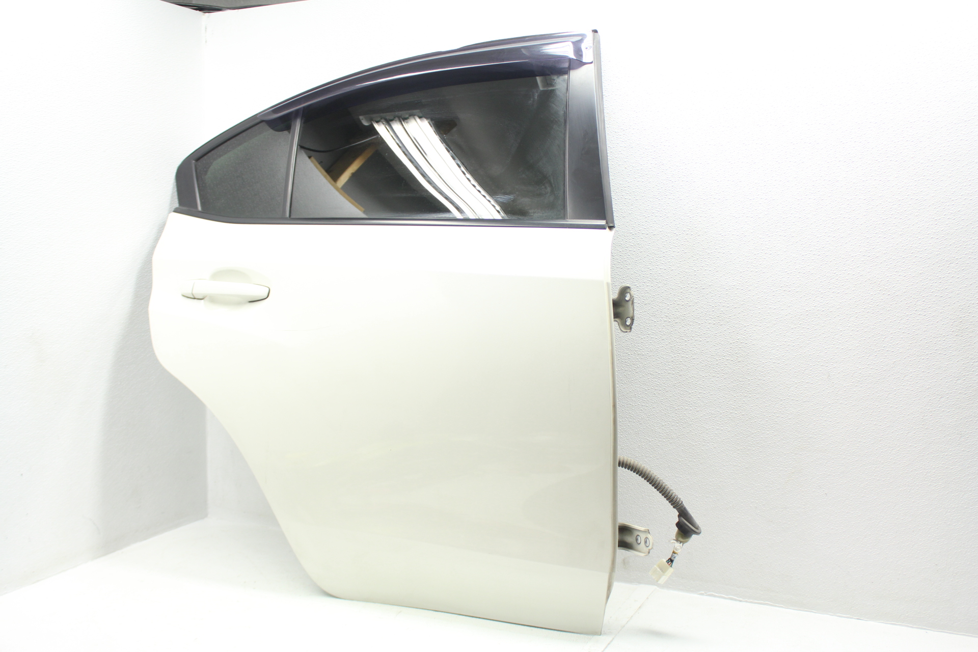 2015-2020 SUBARU WRX & STI REAR RH PASSENGER SIDE DOOR ASSEMBLY WHITE ...