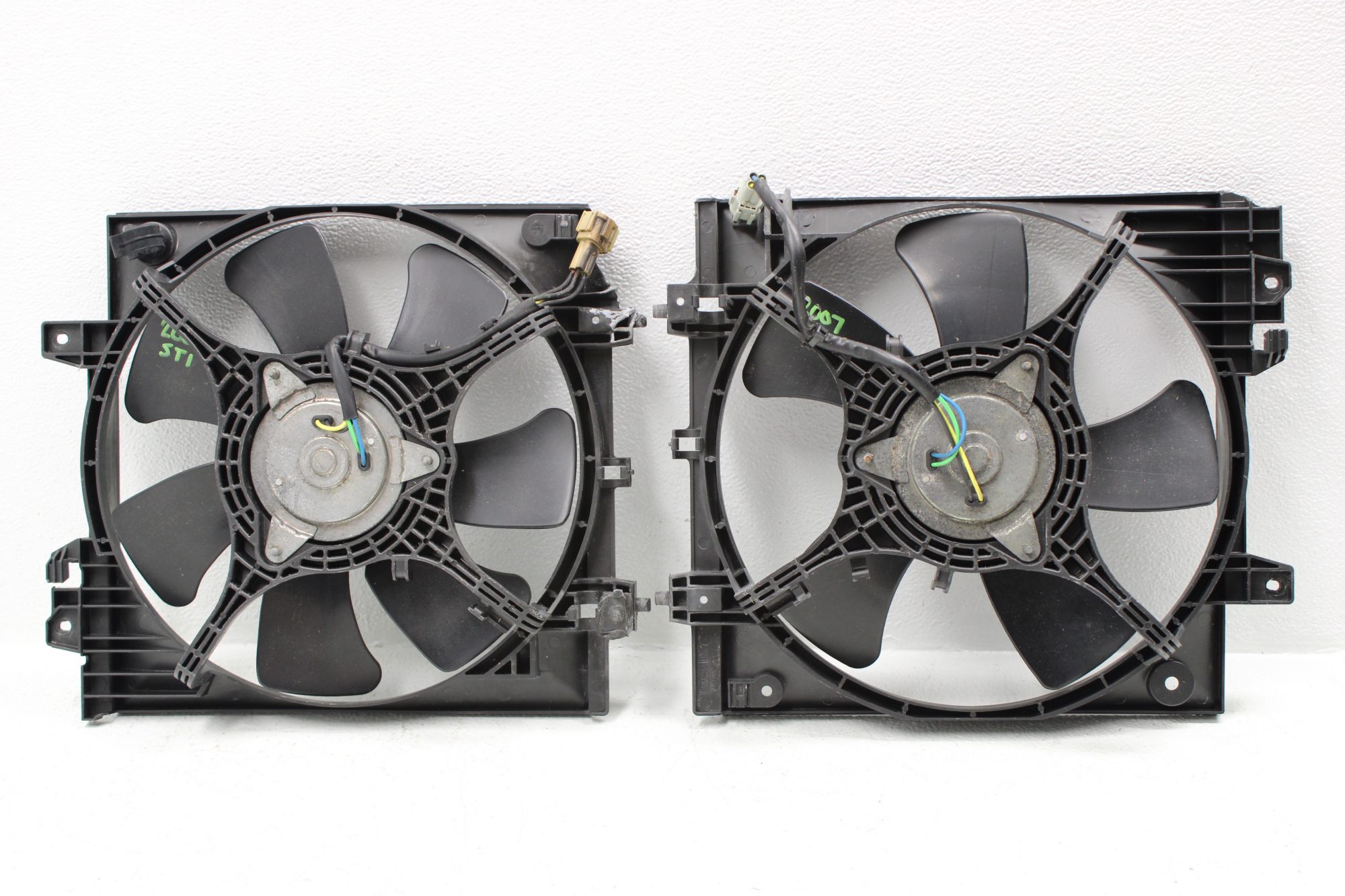 2004-2007 SUBARU WRX & STI RADIATOR COOLING FANS ASSEMBLY SET LH/RH OEM ...