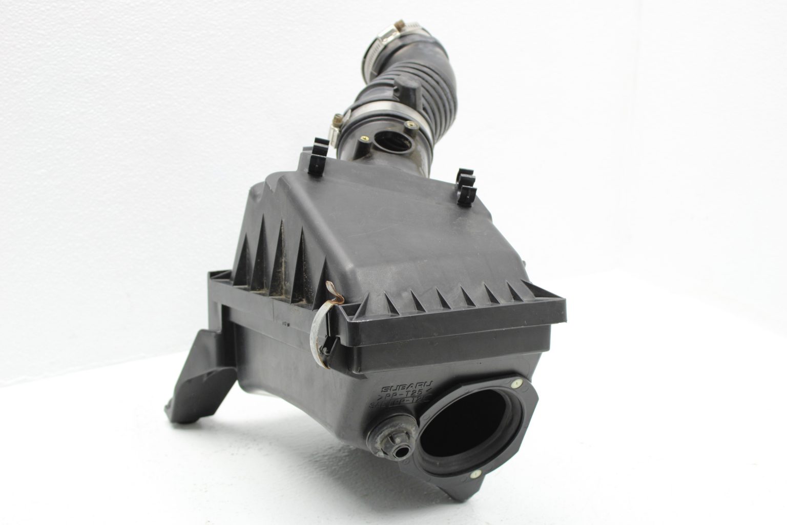 2004-2007 SUBARU WRX STI UPPER & LOWER STOCK AIR INTAKE BOX W/ HOSE OEM ...