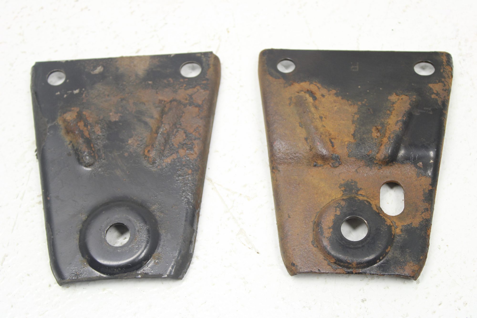 2004-2007 SUBARU WRX STI DIFFERENTIAL MOUNT DIFF BRACKET SET LH/RH OEM ...