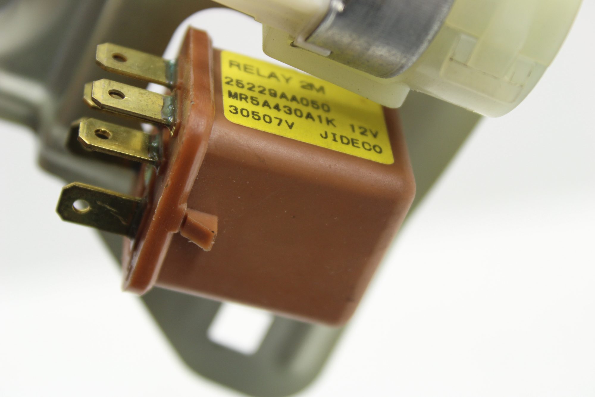 2002-2005 SUBARU WRX & STI IGNITION RELAY ASSEMBLY OEM 25229AA050 ...